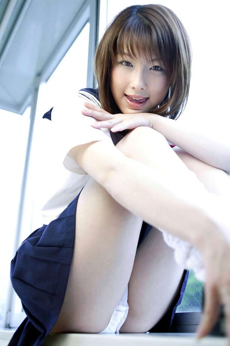 座り・しゃがみパンチラ Part1 女子高生の定番パンチラスタイル Jkp48 [女子高生パンチラ48]